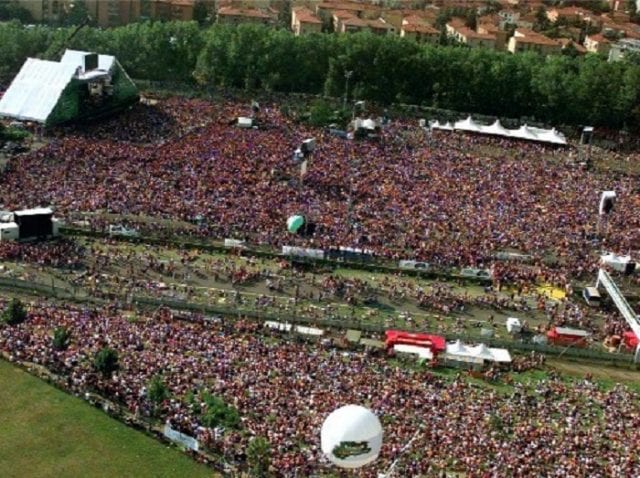 Imola ’98, 28 anni fa il trionfo di Vasco Rossi - Spettakolo.it