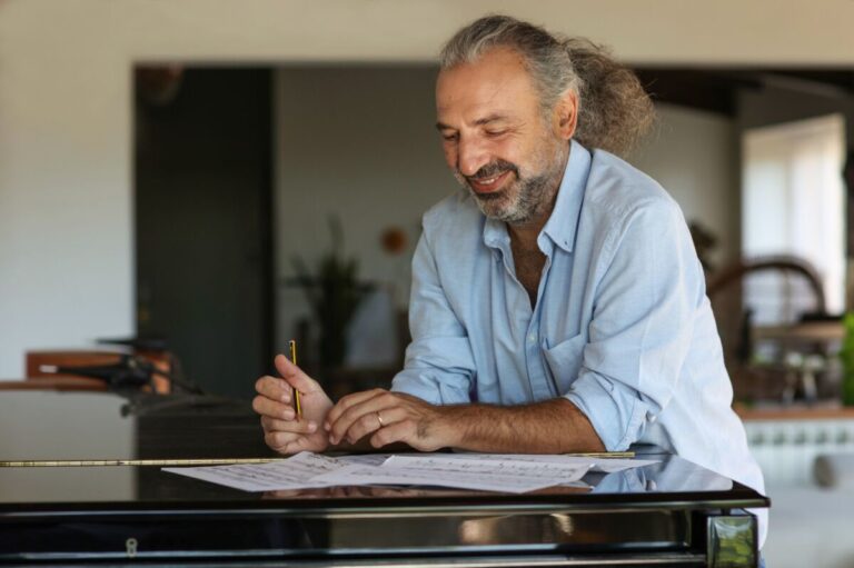 Stefano Bollani piano solo tour 2025, ecco i primi appuntamenti ...