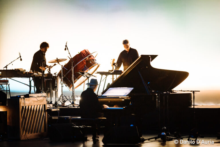 Ludovico Einaudi, un’altra notte di magia nella Cavea romana: il ...